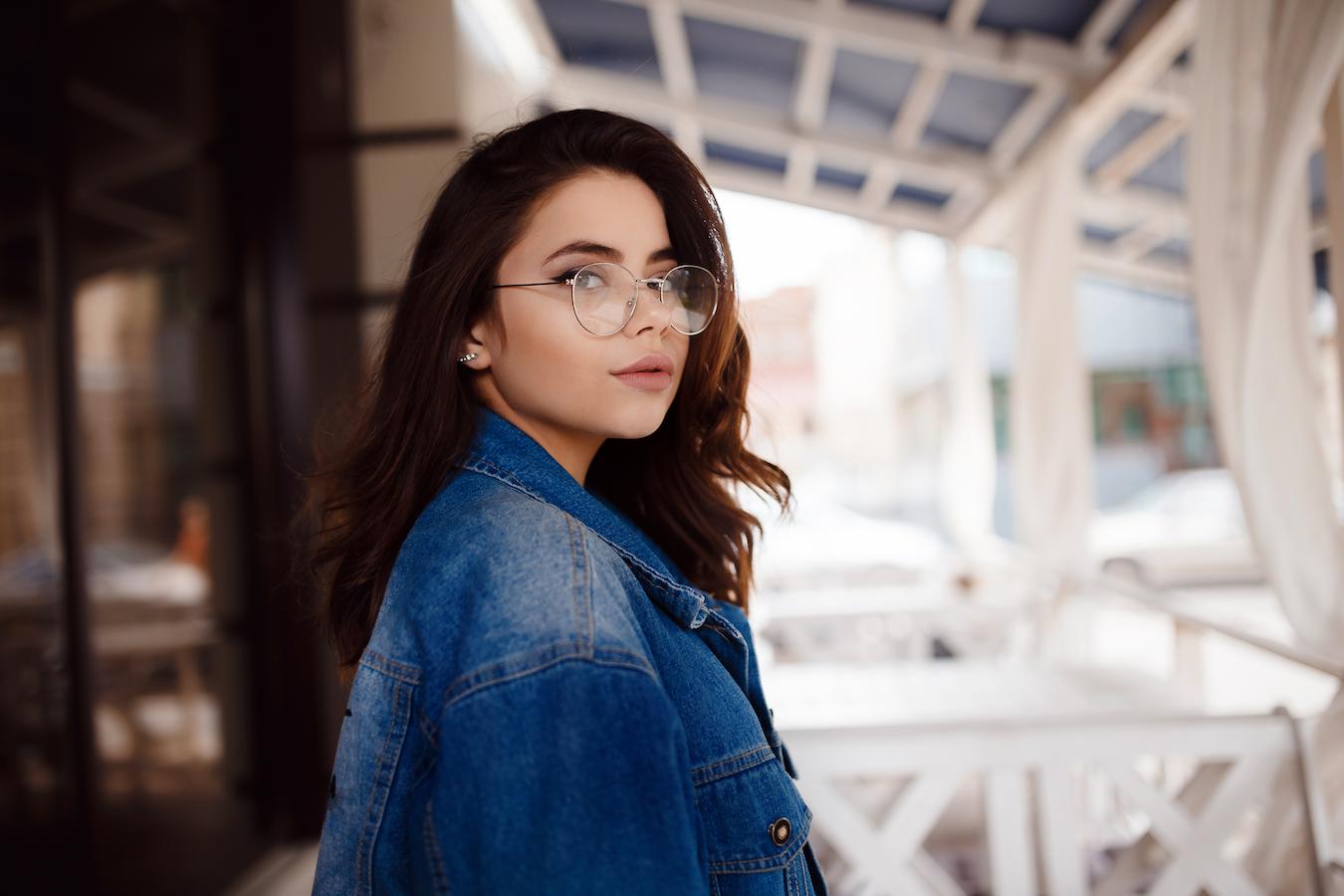 How Far Can The Human Eye See? It's Not What You Think! – Oculus ...